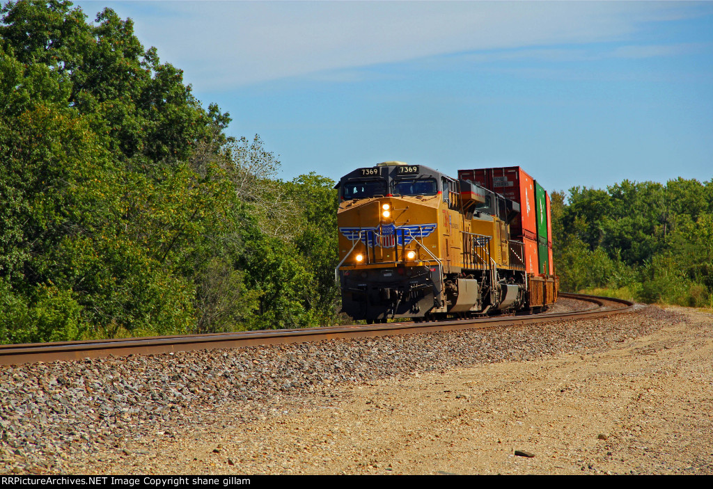 UP 7369 First Up train of the day on the Transcon!